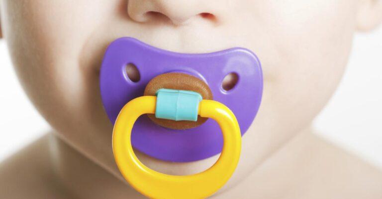 ¿El uso prolongado del chúpon perjudica a los dientes?